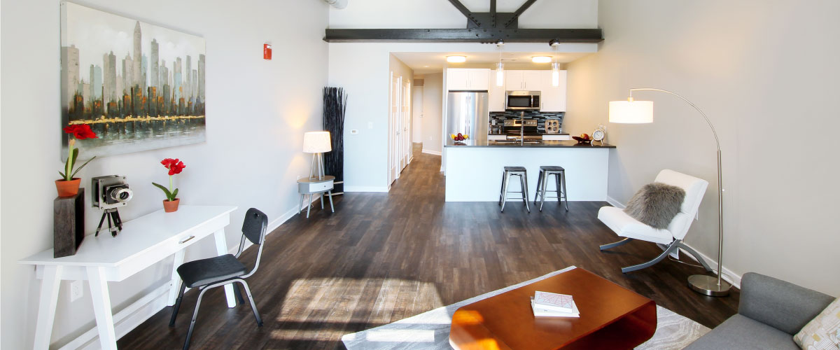 Live – Strawberry Square